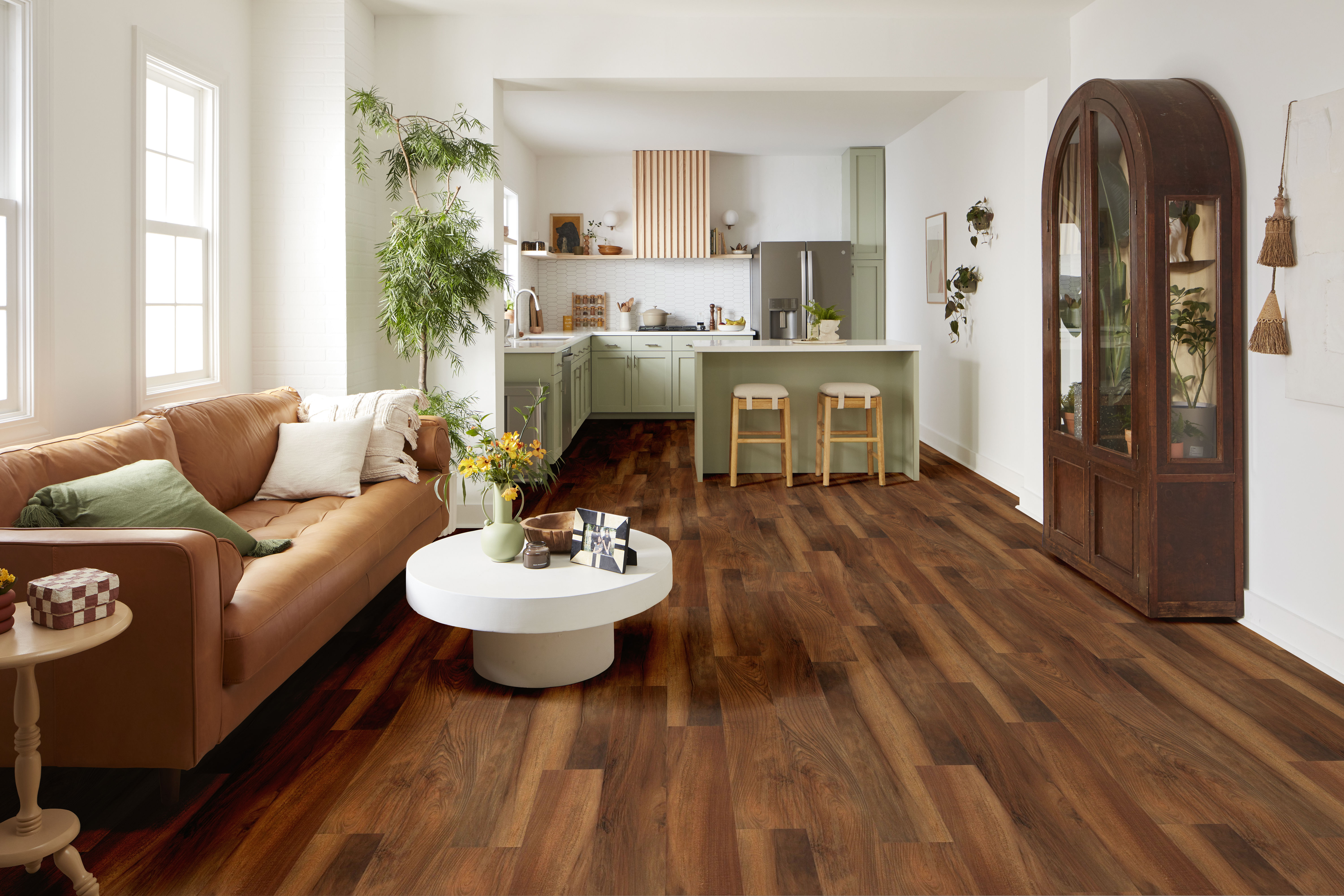 Endura Plus - in Amber Oak | Shaw Floors