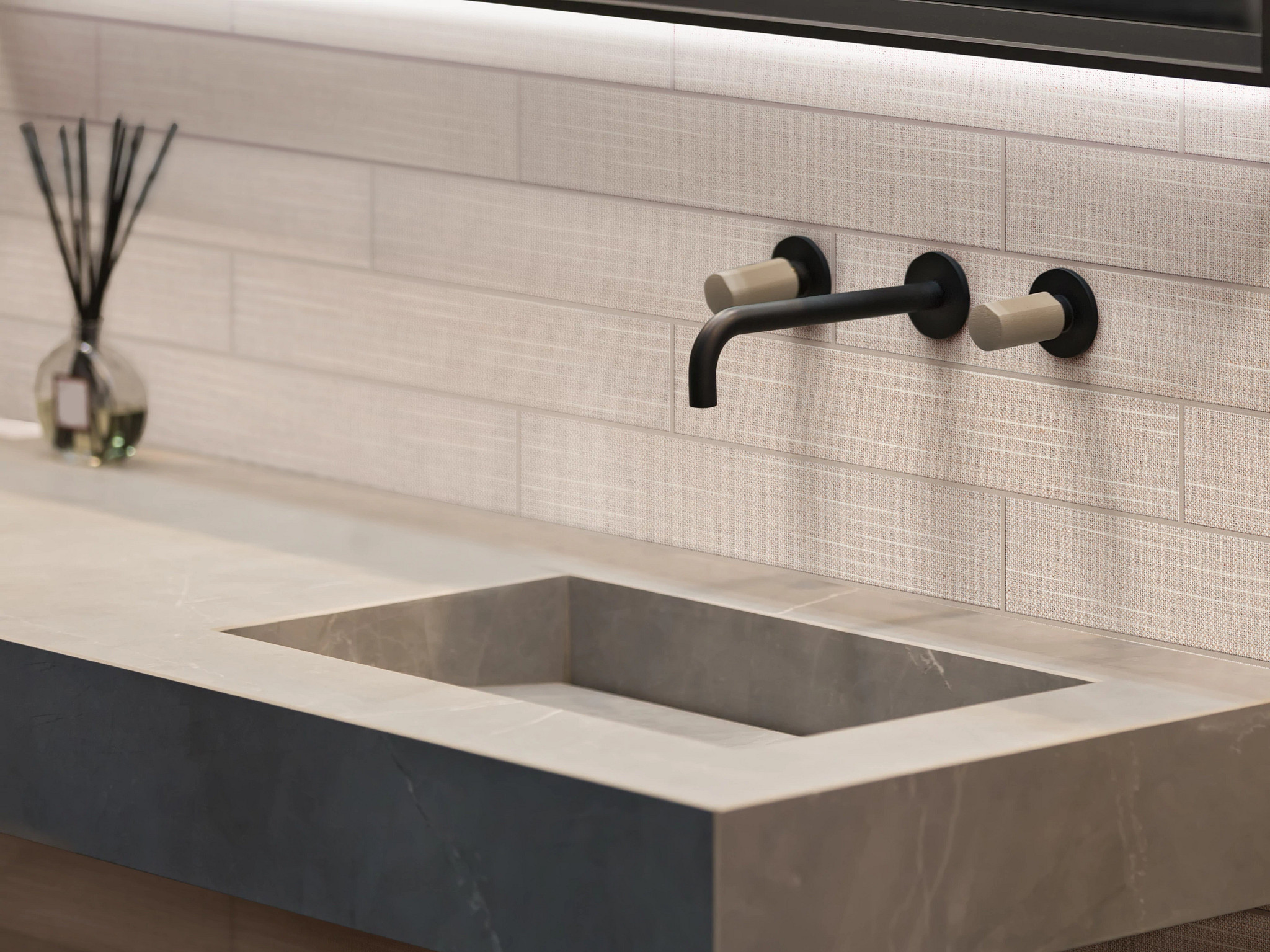 flax - burlap | ceramics | tg47f-00100 | Shaw Builder Flooring