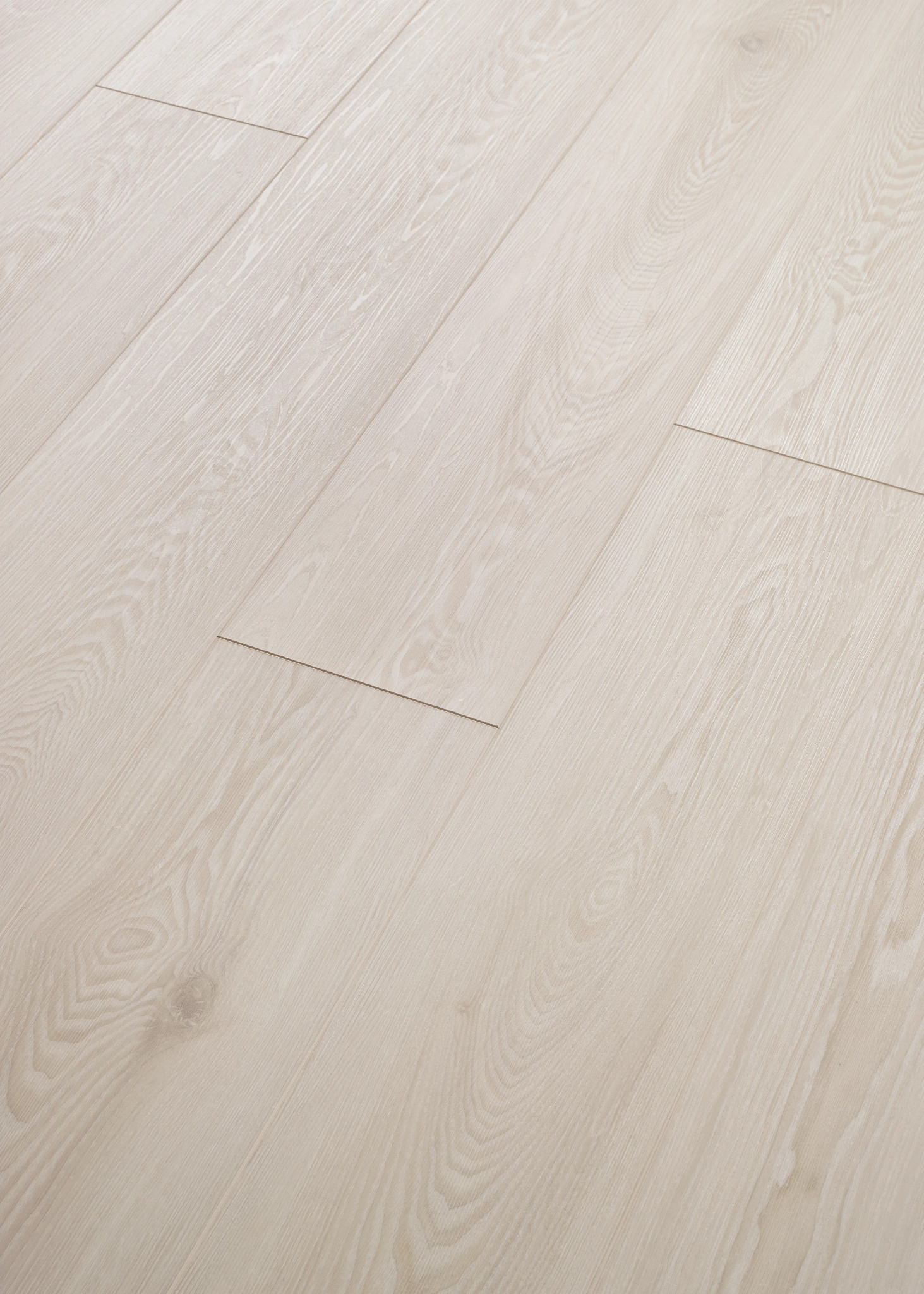 Minnesota Ash 03 VV376-00958 LVP Flooring | The Essentials